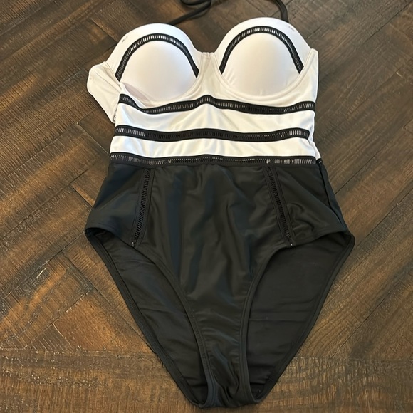 XOXO | Swim | Womens Cupped Black And White Swimsuit | Poshmark